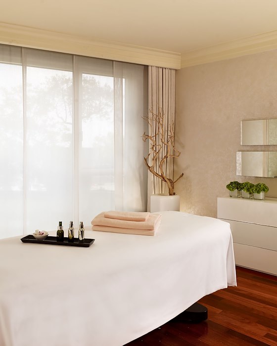 Spa Geneva featuring La Mer product - The first and unique Spa ...